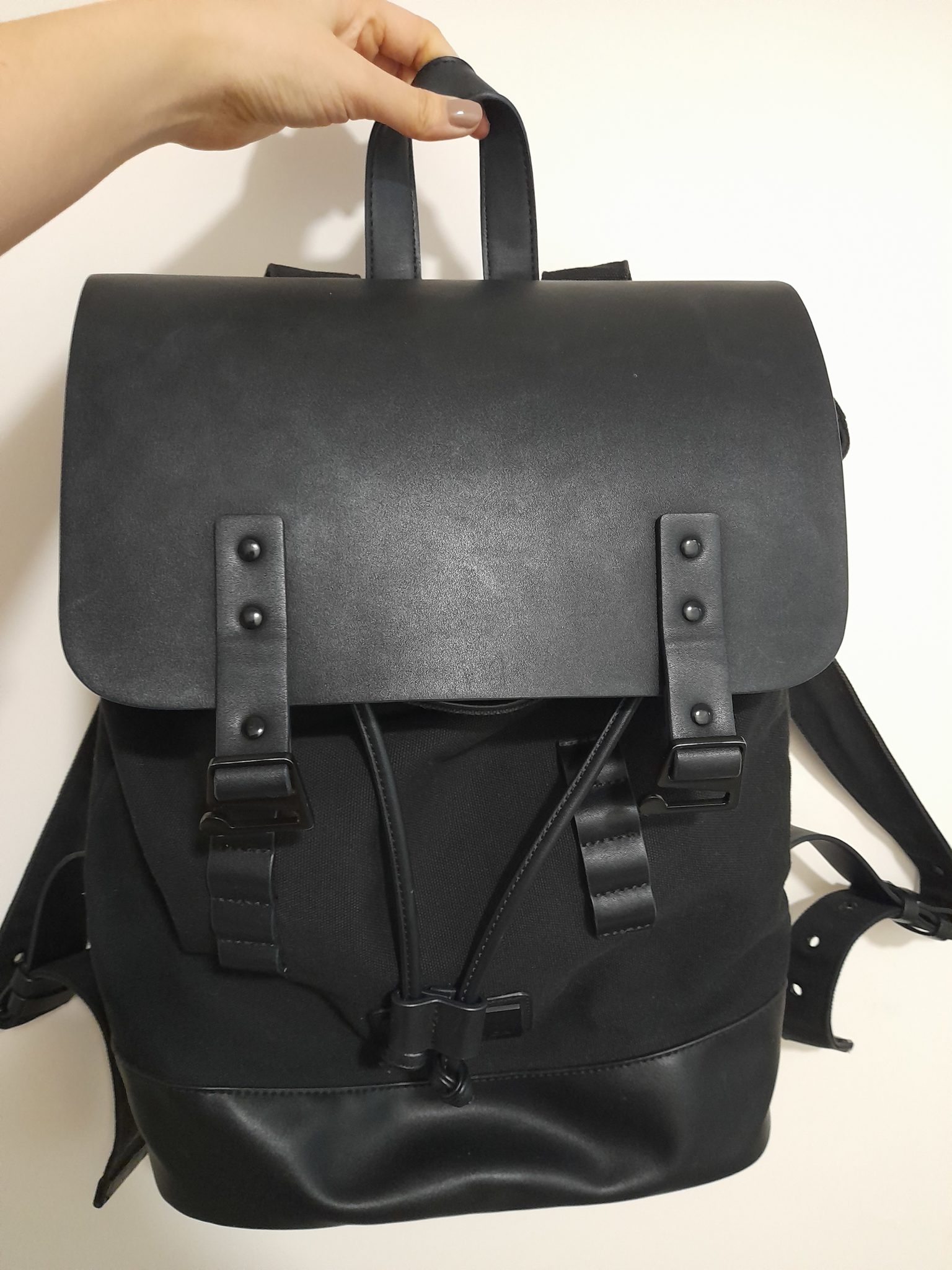 Review: 2 years of Gaston Luga’s Praper backpack (in black) - Sensitive ...